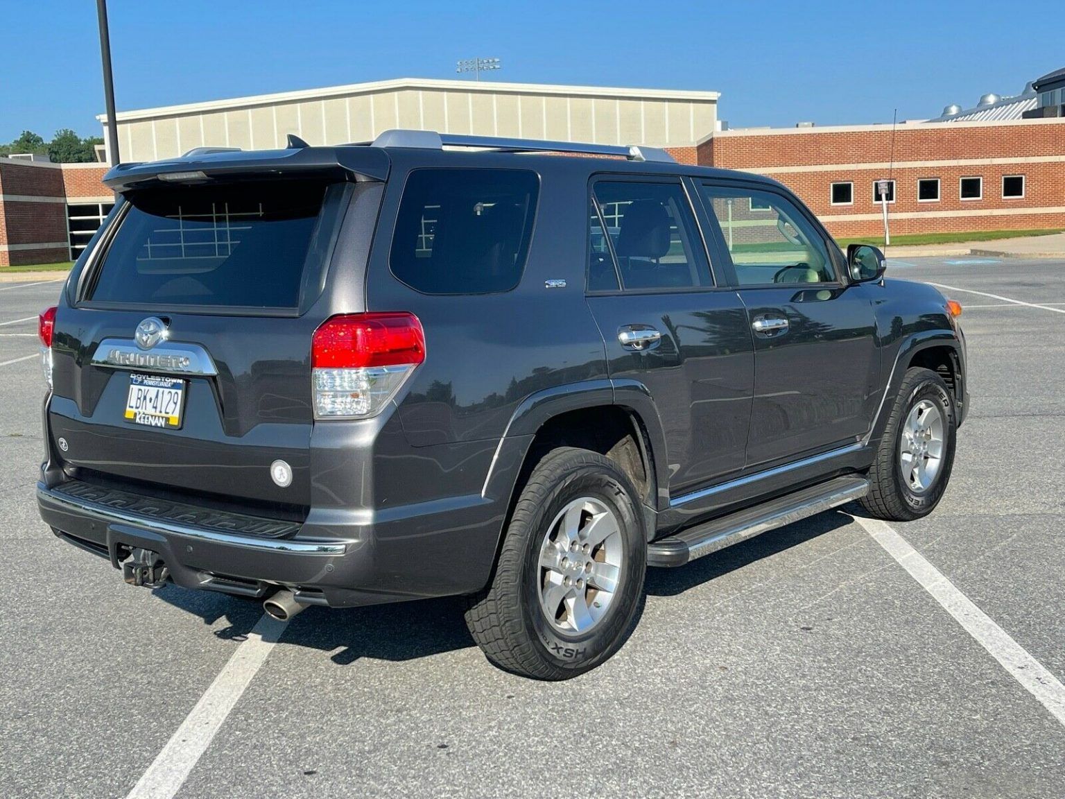 2013 Toyota 4runner SR5 offroad [well equipped] for sale