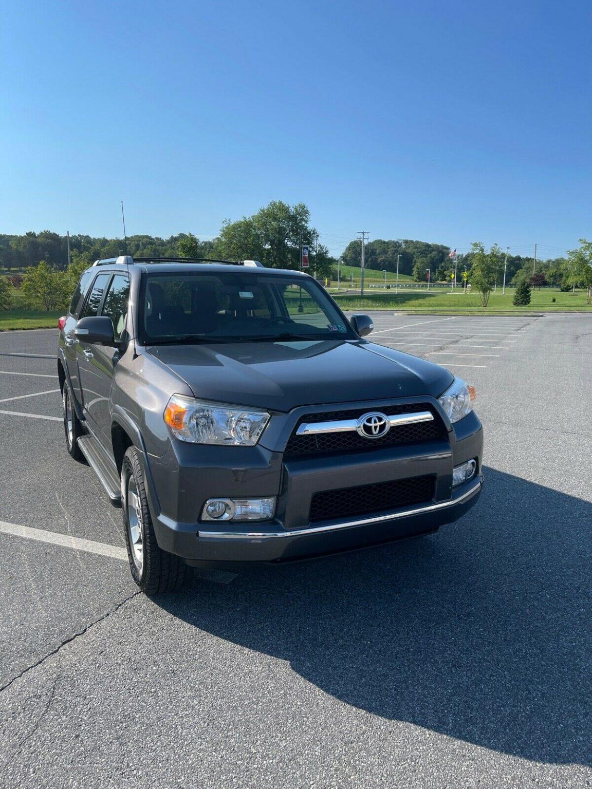 2013 Toyota 4runner SR5 offroad [well equipped] for sale